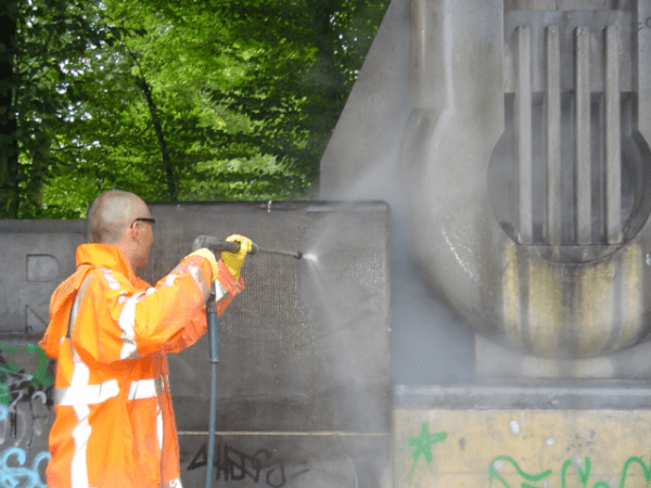 Gratch Graffiti removers & Anti-Graffiti solutions